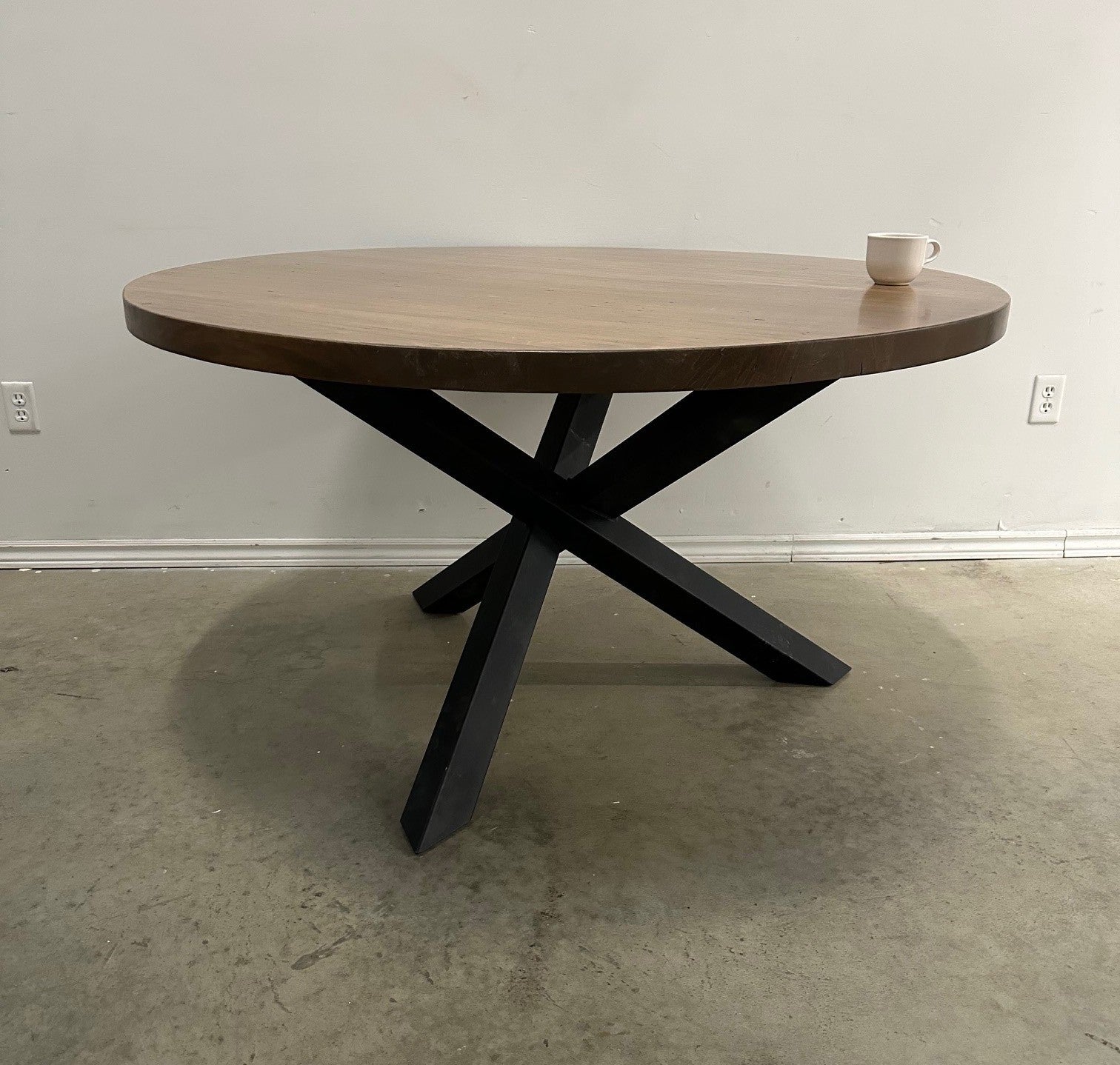 Gibson Dining Table – Hayward Interiors